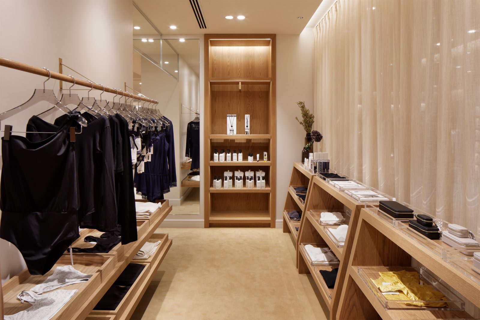 UNITED ARROWS｜WORKS｜GRAMME INC.
